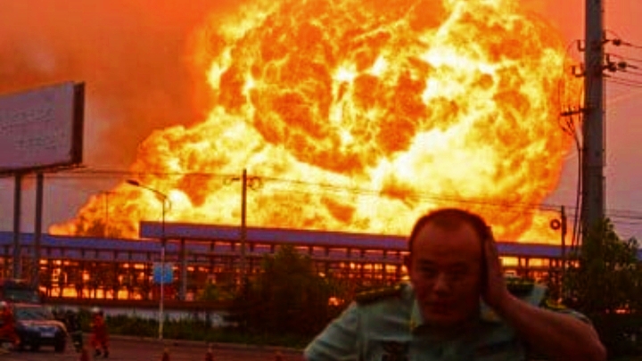 Huge explosion at chemical factory in China - Ethnic Minorities News ...